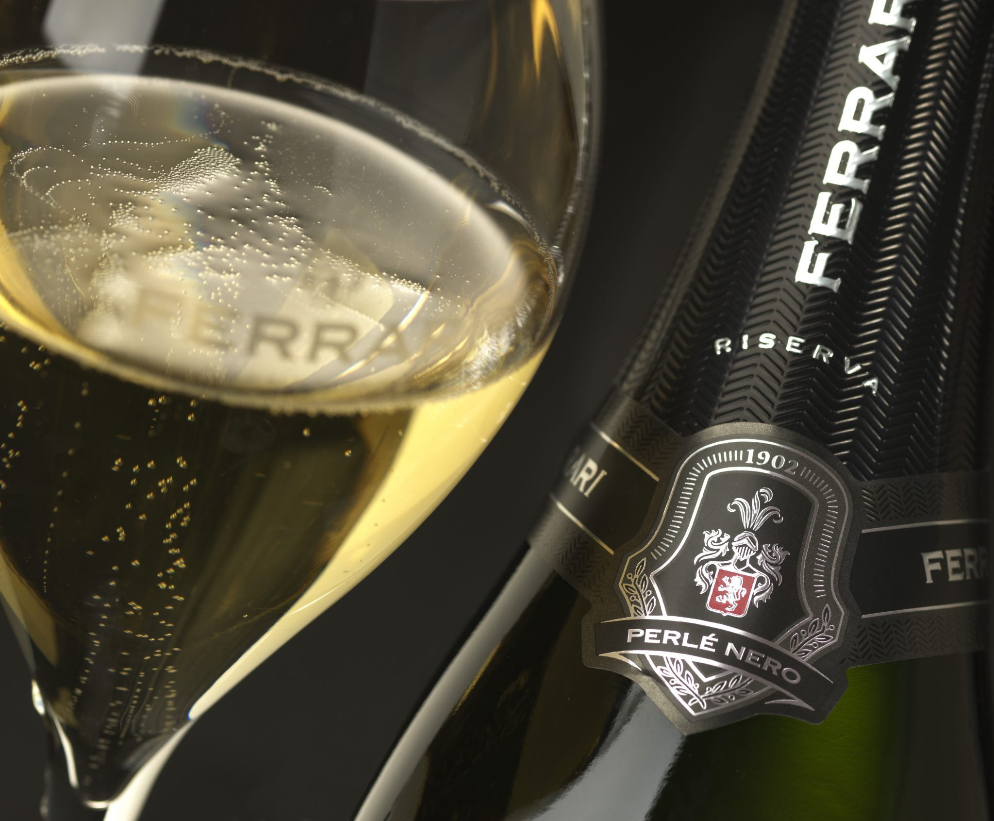 Ferrari Perlé Nero is the World Champion of the Blanc de Noirs ...